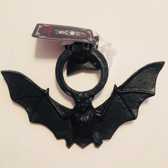 crimson gate | Holiday | Black Vampire Bat Metal Door Knocker Halloween ...